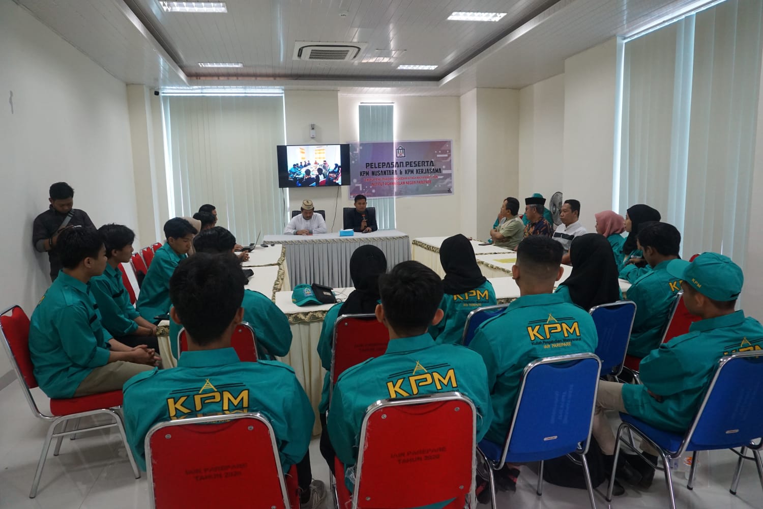 Rektor Resmi Lepas Peserta KPM Nusantara dan KPM Kerja Sama | IAIN PAREPARE
